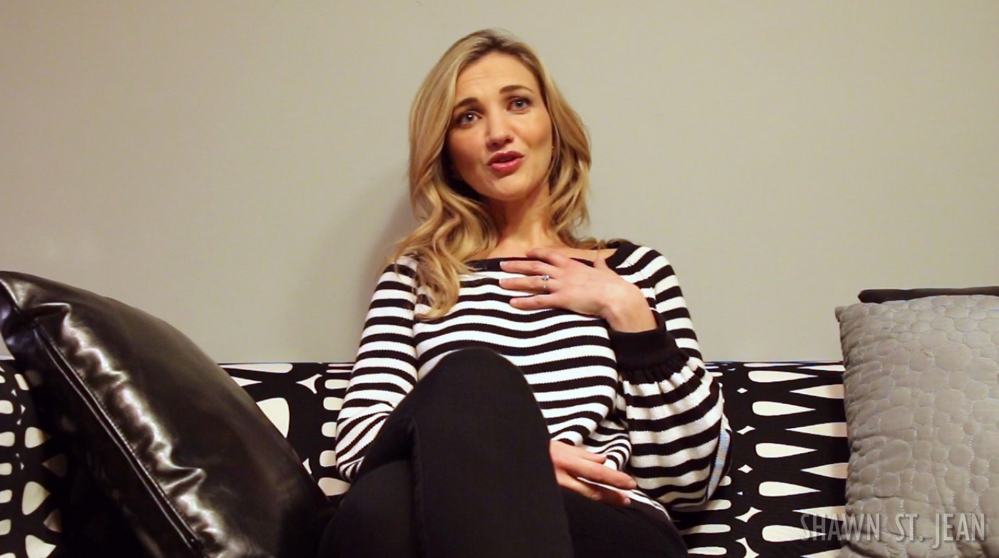 Sarah Darling Shows Us the Beauty of Dream Country - TheCountryScene.com