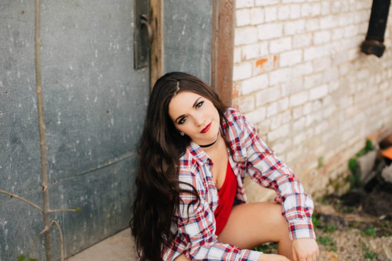 Hannah Ellis 3 - TheCountryScene.com