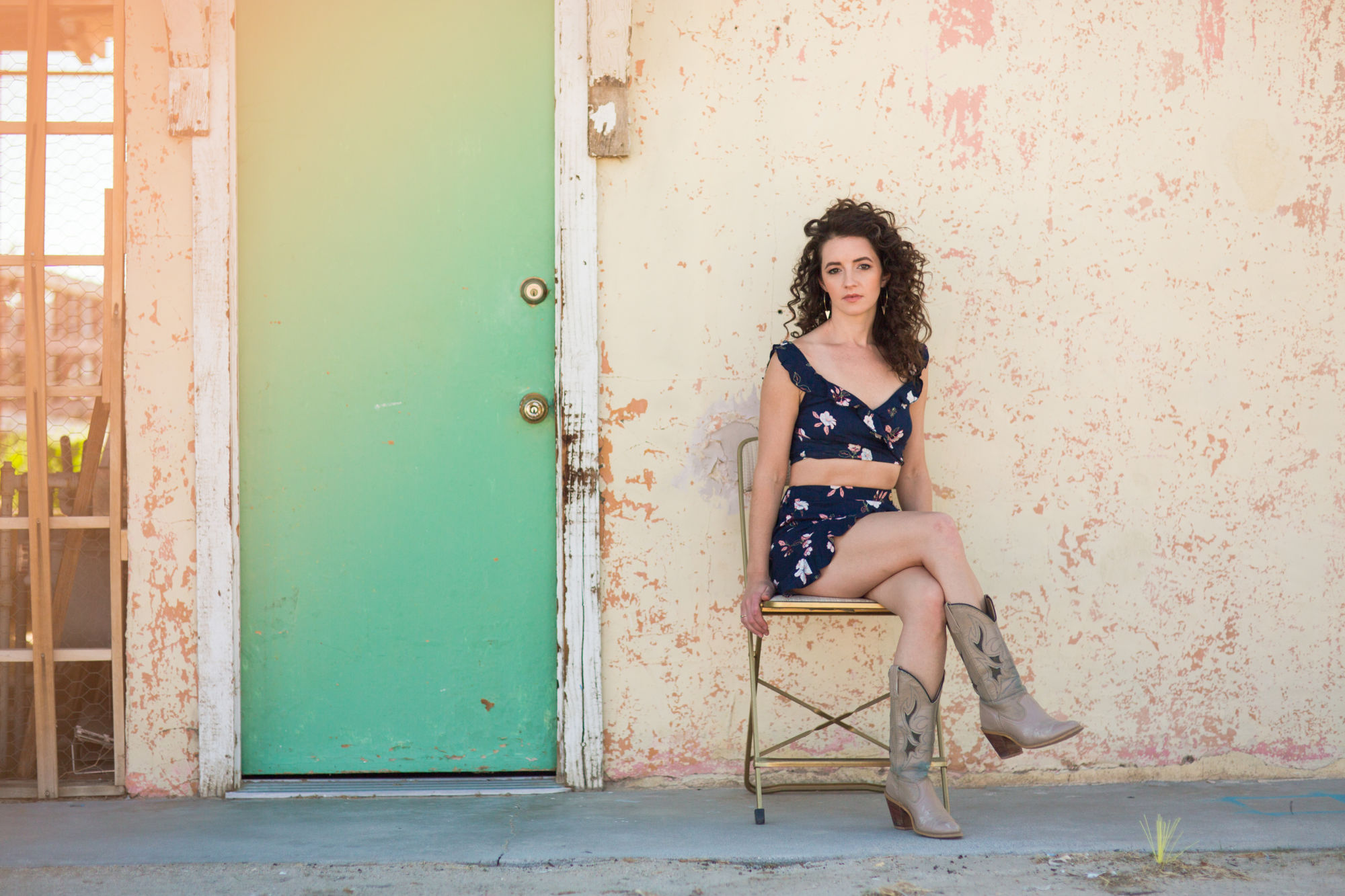 Interview With Michaela Anne On The Release Of Her Third LP, Desert Dove - TheCountryScene.com